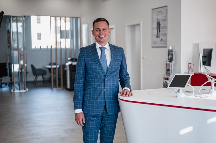 Kontakt :: Petr Linhart Finance & Reality